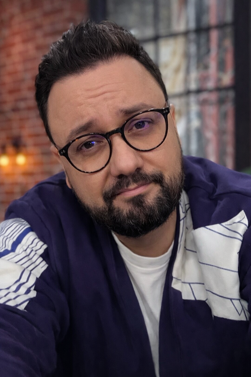 Cătălin Măruță își duce echipa în online: Peggy, femeia din umbră care ...